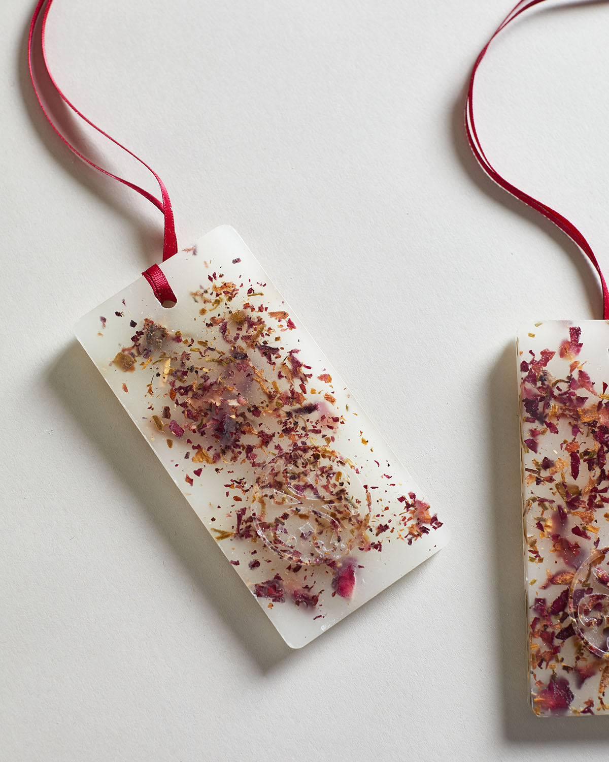 Lucia Scented Wax Tablets Damask Rose (3) - Longwood Gardens